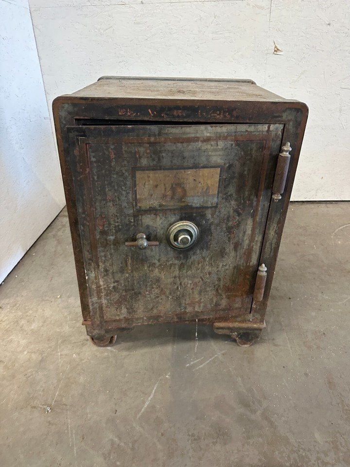 Rare Vintage Large Bank Vault Safe with combination on wheels repair | eBay