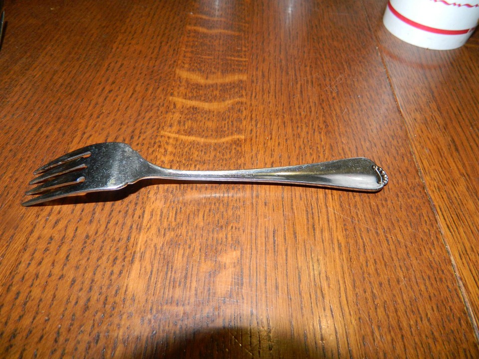 *Oneida WINTER HILL DISTINCTION DELUXE HH STAINLESS Flatware salad fork ...