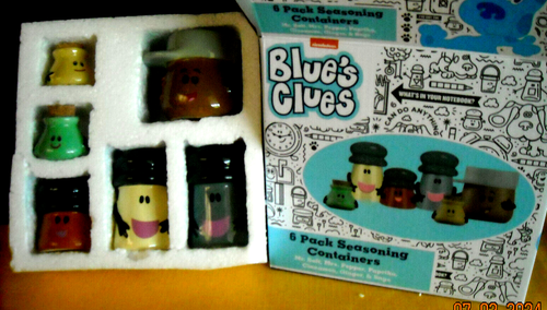 Blue's Clues 6 PACK SEASONING CONTAINERS Mr. Salt & Mrs. Pepper AND ...