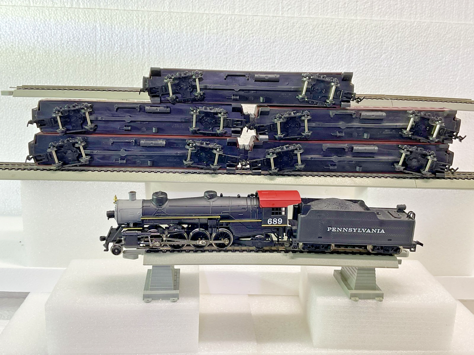 MEHANO HO Scale 2-8-2 Steam Locomotive, PENNSYLVANIA #689, with 5 ...