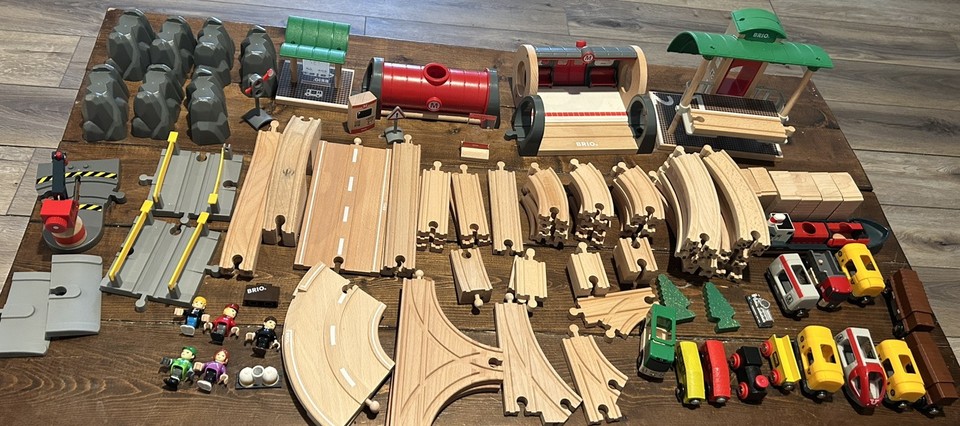 Vintage Brio Train Set LOT - Track, Cars, Buildings, And More 109 Lot ...