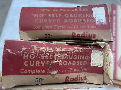 Two Boxes Tru-Scale HO Curved Roadbed Complete Circle 30 inch Radius | eBay
