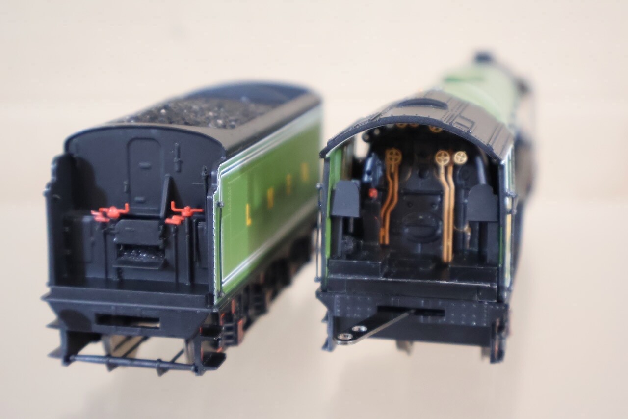 Bachmann 00 31-525 4-6-2 Class A2 LOCO 525 Ah Peppercorn LNER Green ...