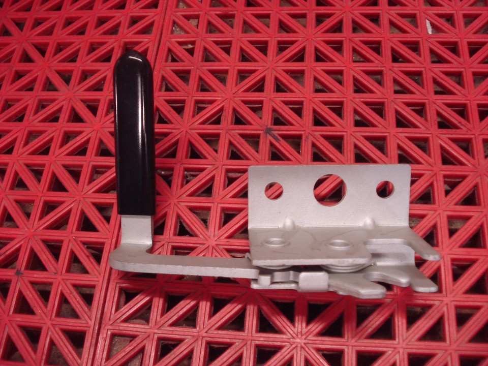 Freightliner 18-44753 Rotary Latch RH T2 Trimark 30666-01 American ...