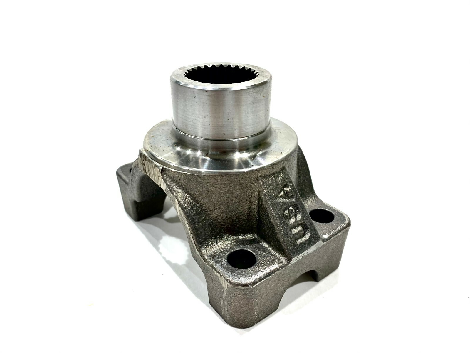 Dana 30/44/300 Forged Yoke 1350 U-Joint 26 Spline 1.550" Seal Surface U ...