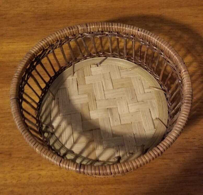 Lot Of 4 Medium Baskets Vintage and Modern Good Condition | eBay