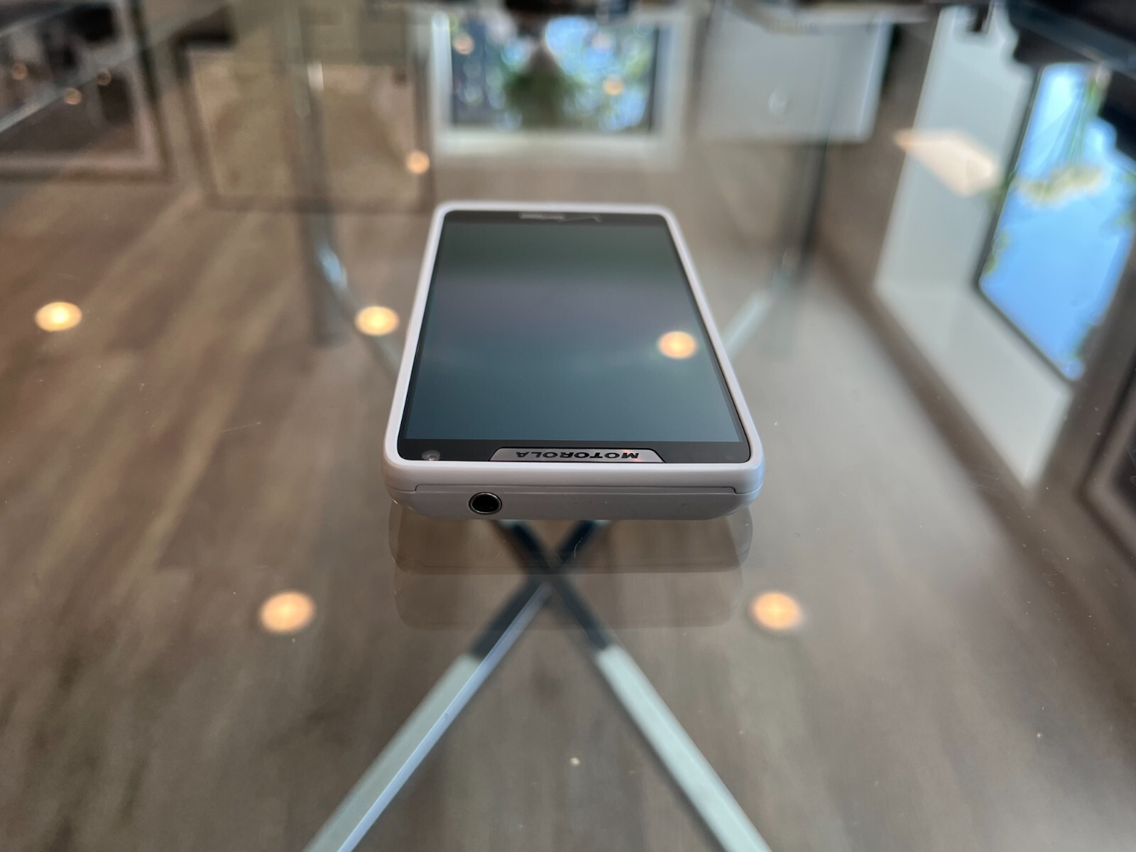 Motorola+Droid+RAZR+M+-+8GB+-+White+%28Verizon%29+Smartphone for sale ...