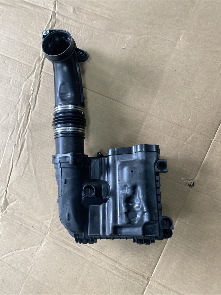 2016 MERCEDES C43 3.0i PETROL AIR FILTER BOX A2760940497 A2760940697 ...
