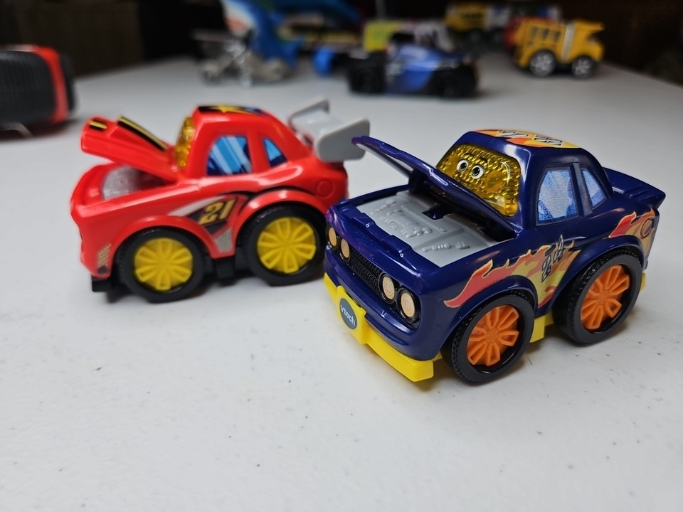 VTech Go! Go! Smart Wheels Race Team 2 Pack Cars Talking, Hoods Opens ...