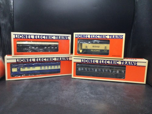 Mixed Lot of (4) O / 0-27 Gauge Trains TCA , Reading Center & More ...