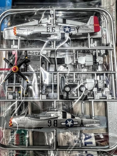 Doyusha 1/100 WWII fighter #33 P-51D Mustang 357th sqdr Charles Yeager ...