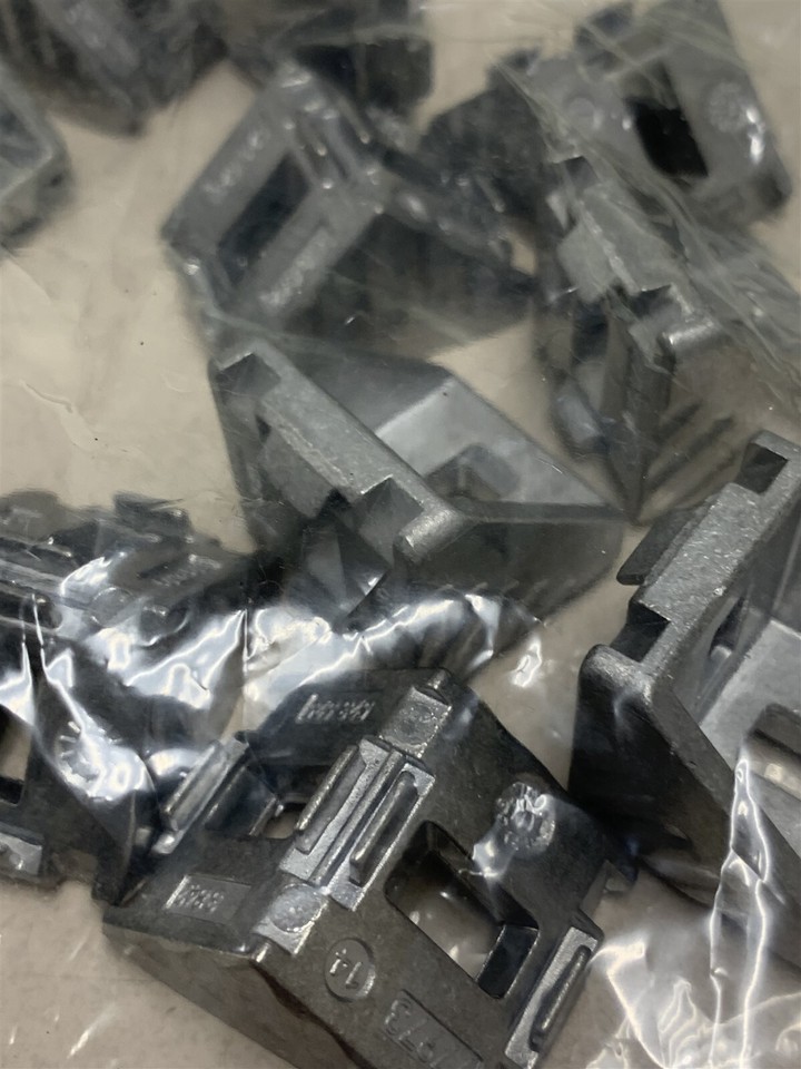 New Lot 11 Bosch Rexroth Aluminum 30x30mm Bracket 3842523525 No HDWare ...