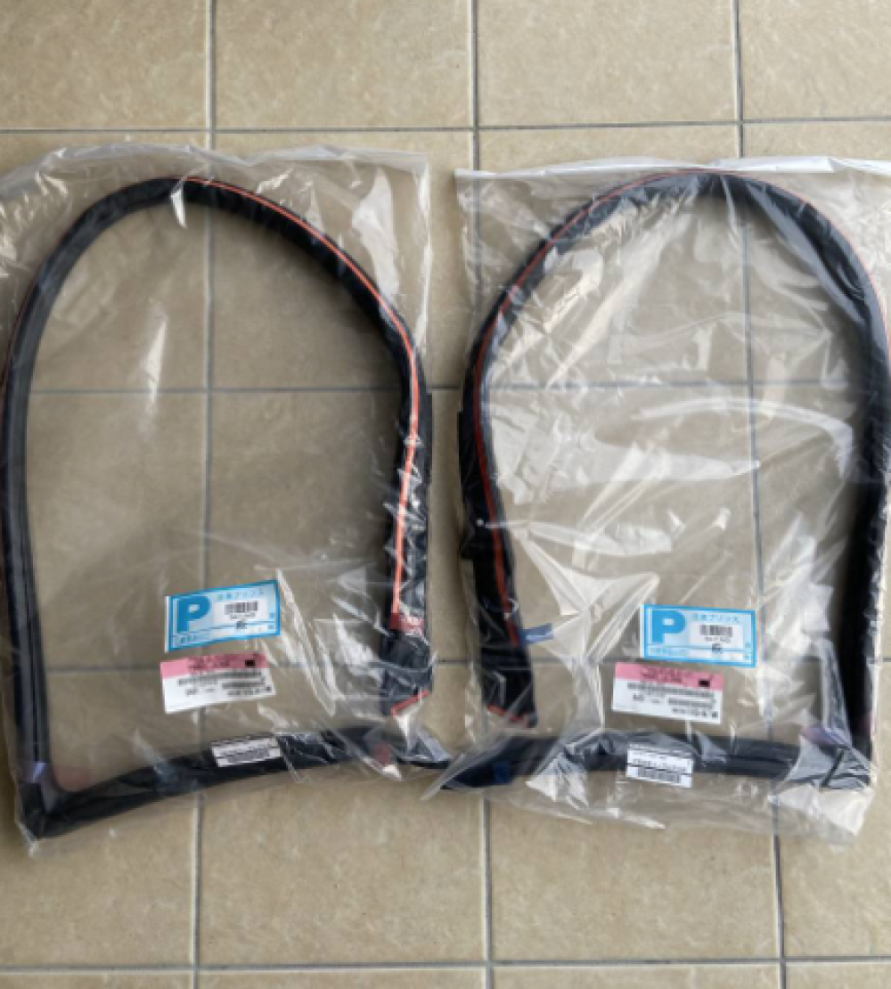NISSAN Genuine G37 Q60 Body Side Weatherstrip L & R 76860-JL00A / 76861 ...