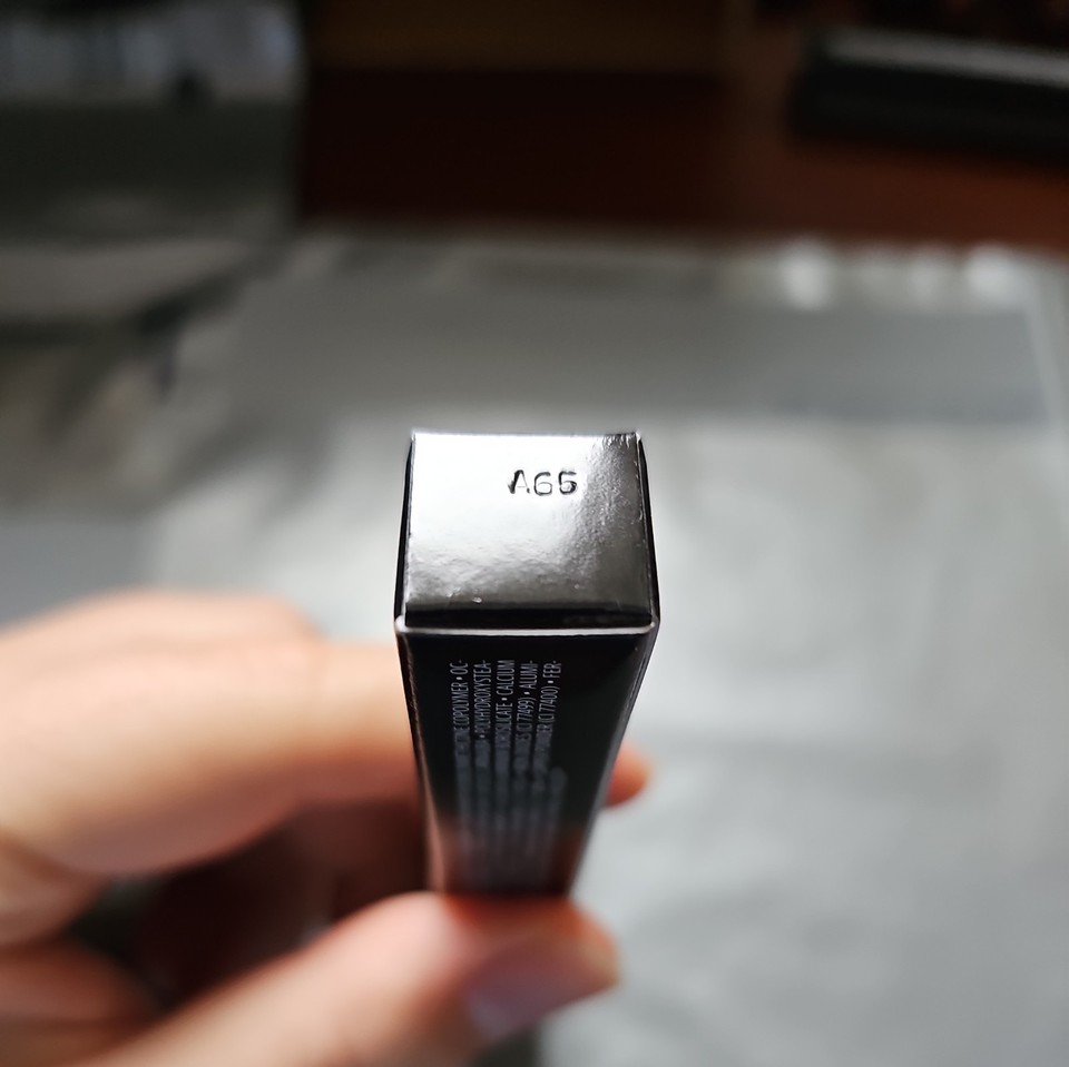 Bobbi Brown dual ended RRP £36 shadow stick Biscotti matte/Heat Ray ...