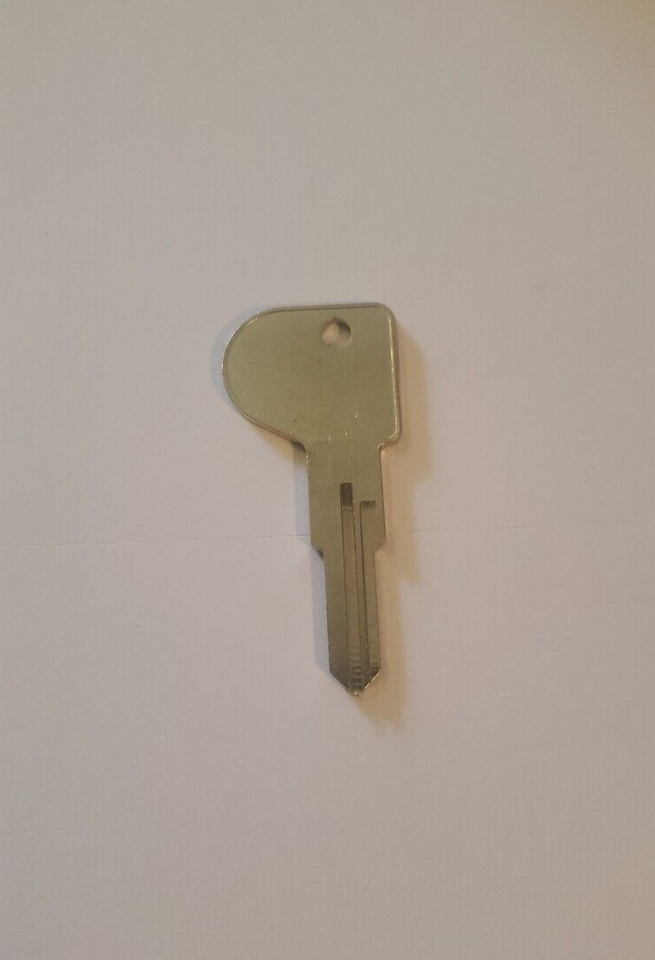 1669 Ilco Key Blank for Various Canada Post Mailbox Locks | eBay