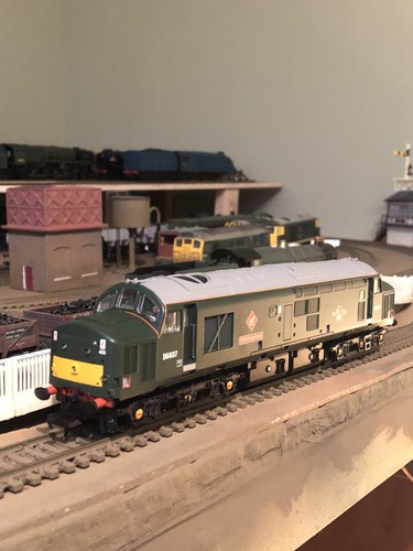 Bachmann 32-375z Class 37 D6607 37403 Ben Cruachan in British Railways ...