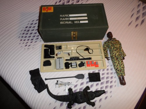 VTG. GI JOE 1998 SECRET MISSION TO SPY ISLAND COMPLETE SET WITH 64 ...