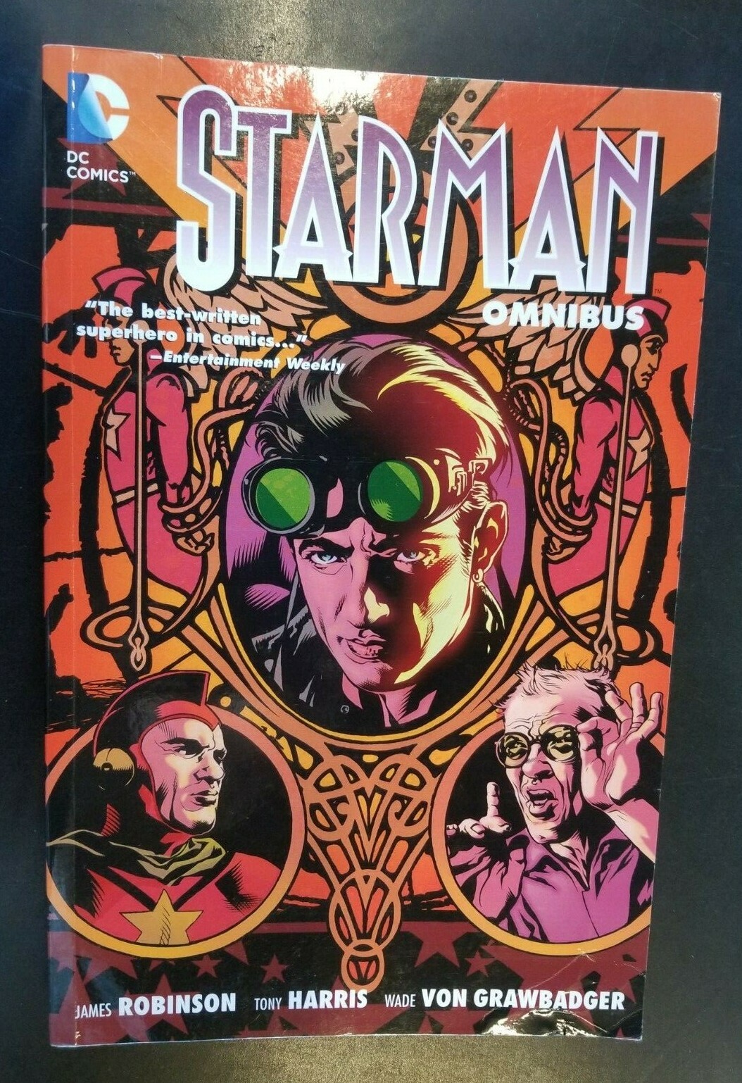 DC Comics - Starman Omnibus Volume 1 James Robinson Tony Harris ...