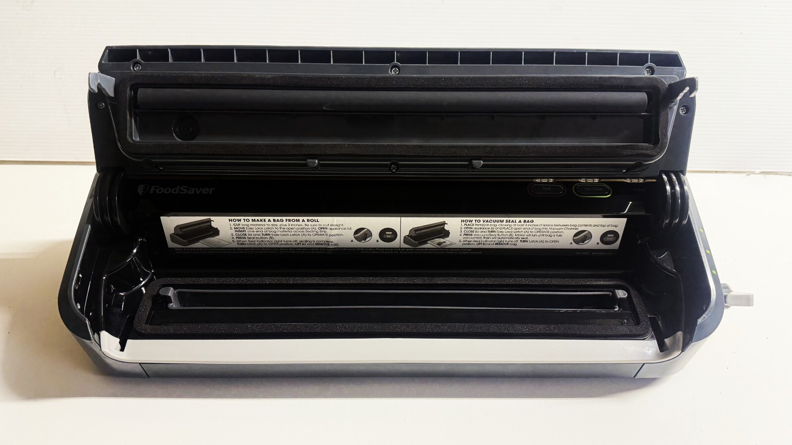 FoodSaver Vacuum Sealing System FM2000-015 Black with 10 1Qt Bags | eBay