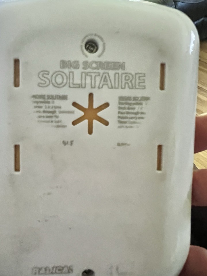 Radica Big Screen Solitaire Electronic Handheld Game Yellow White 2008 ...