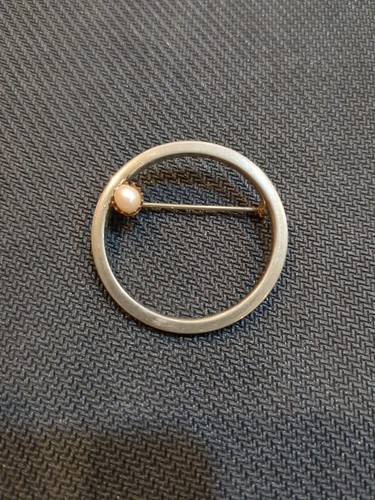 Vintage Simulated Pearl Pin/Brooch Silver Tone Round Open Circle ...