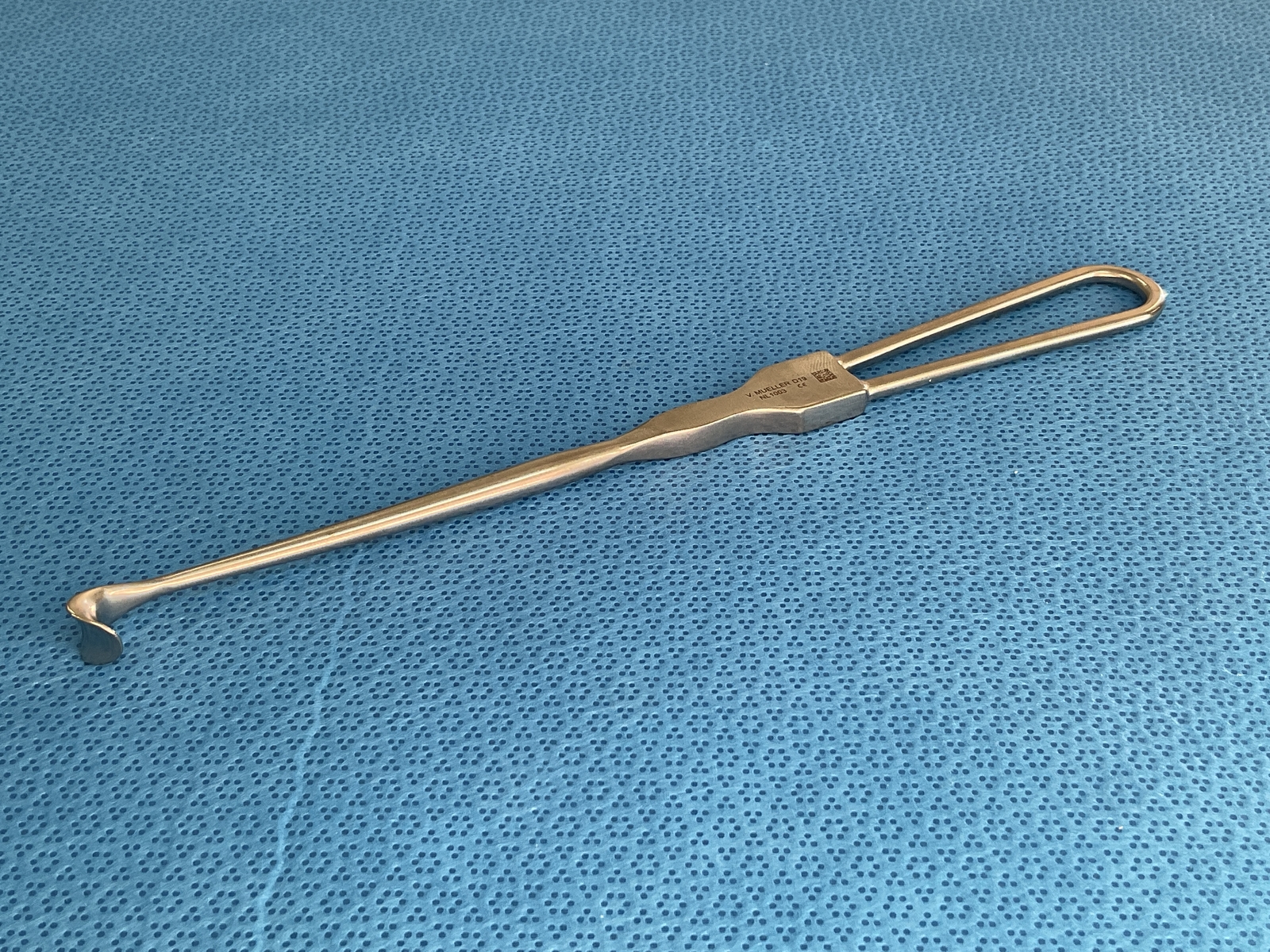 V. Mueller NL1003 Cushing Retractor, Straight, Plain Edge, 8-3/4in ...