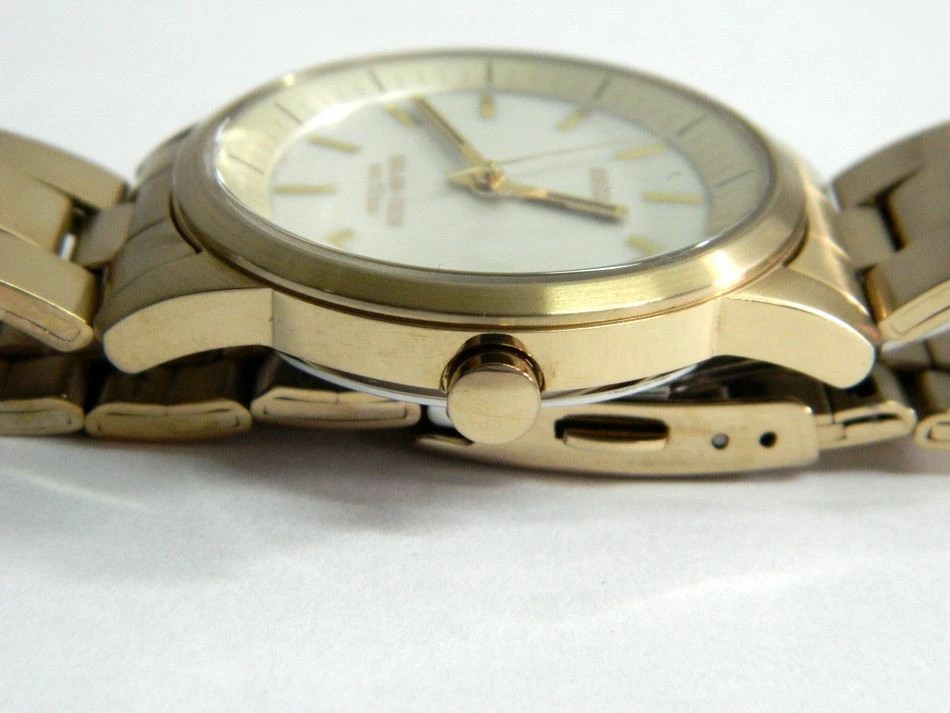 Working REGUNO Solar Tech Men's Watch E111-R004476 3 Hands Date Gold ...