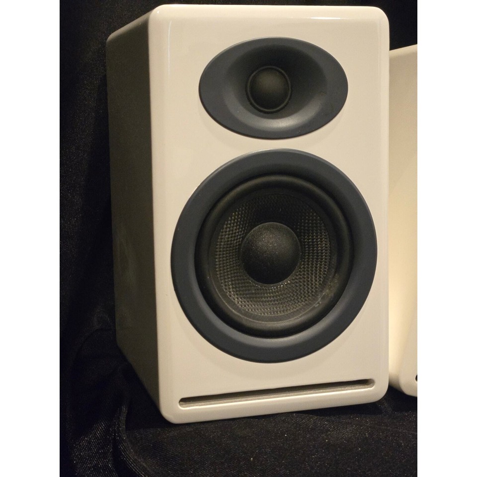 Audioengine P4 Passive Bookshelf Speakers High-Performing 2-Way Desktop ...