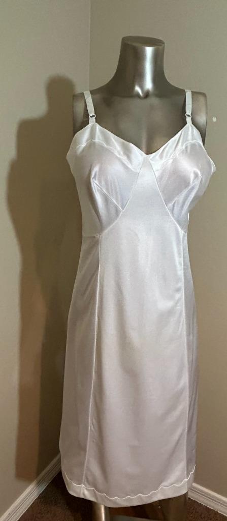 Sears Vintage Ivory or White Full Slip Size 36 # 0423… - Gem