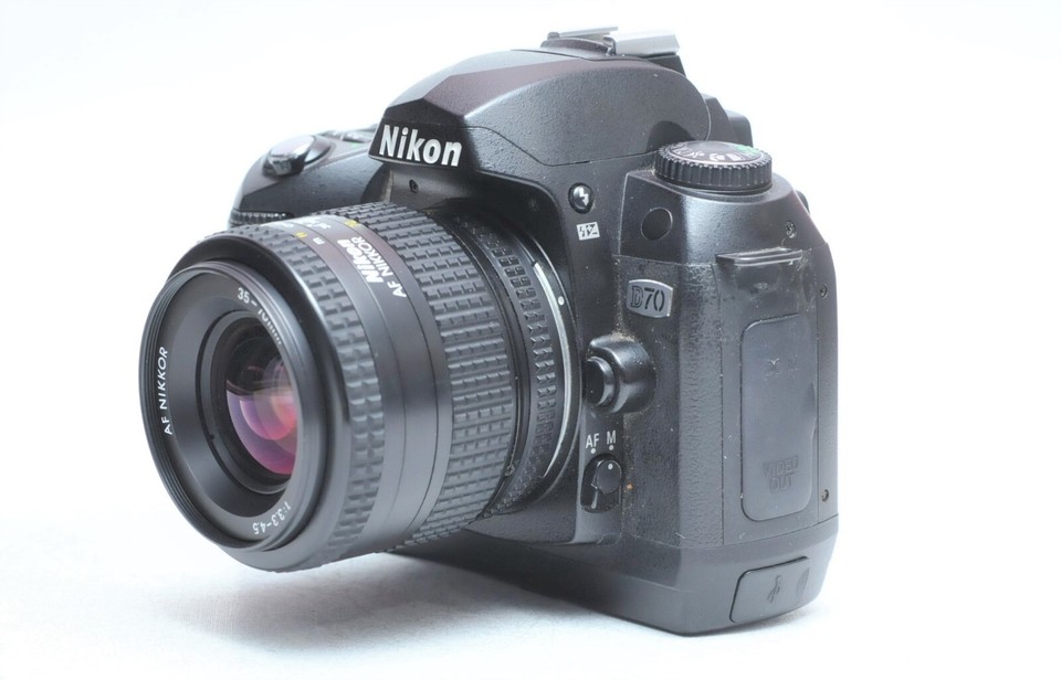 Nikon D70 6.1MP Digital SLR Camera Kit with Nikon 35-70mm AF Lens | eBay