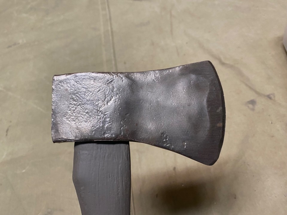 ORIGINAL WWII US ARMY M1942 FIELD AXE HATCHET-PLUMB, 1945 | eBay