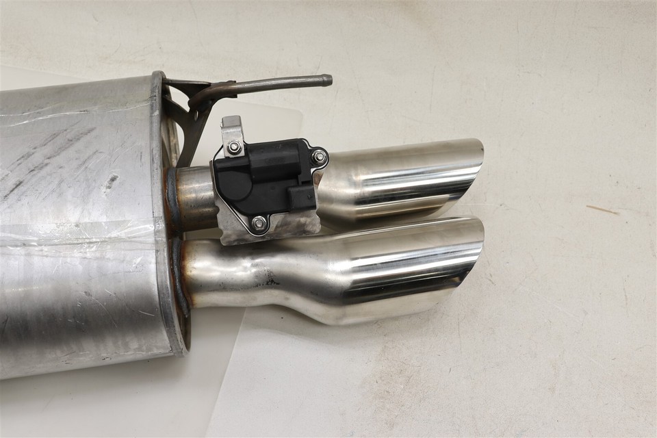 NEW OEM Ford Rear Muffler Left w/ Active Exhaust JR3Z-5230-FD Mustang 5 ...