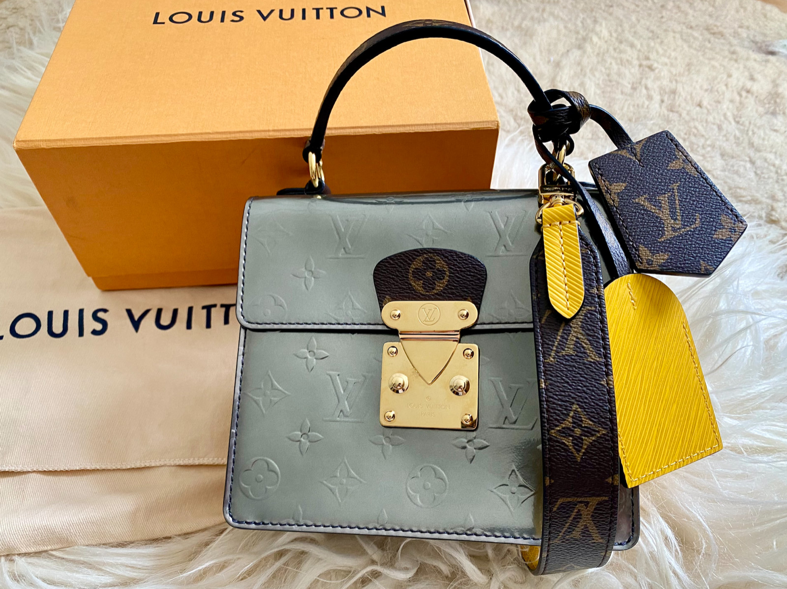 Louis Vuitton Spring Street Vernis Epi Monogram Silve… - Gem
