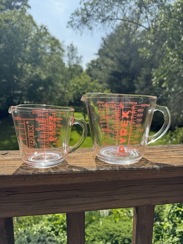 2 Vintage Pyrex Clear Glass Measuring Pitchers Set 2 & 4 Cup D Handle ...
