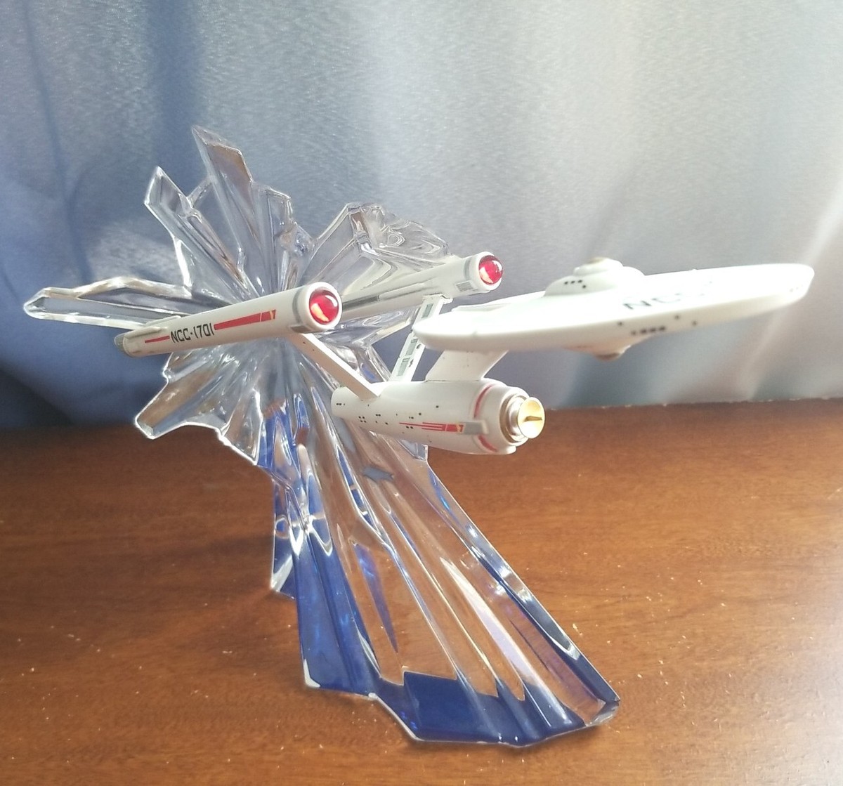 Uss Enterprise Model Starburst Models Star Trek 1/1400 Enterprise