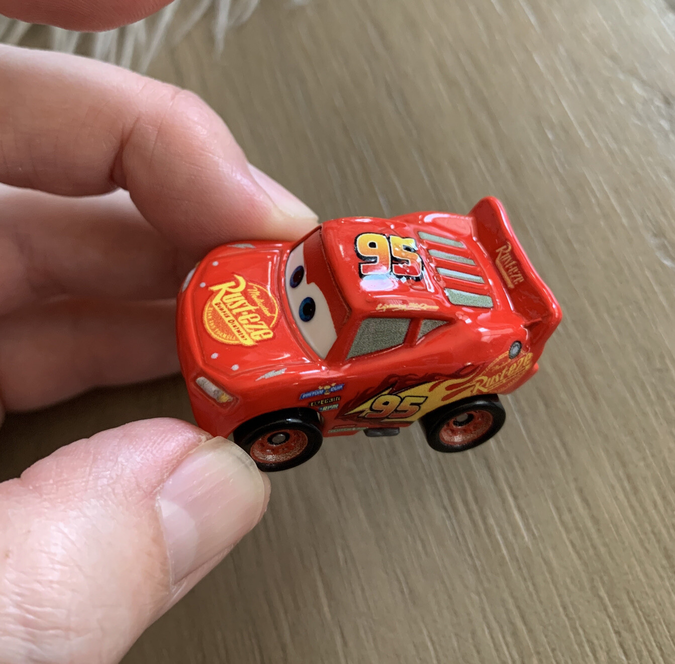 Disney Pixar Cars Mini Racer 2016 Mattel Lightning McQueen Rusteze ...