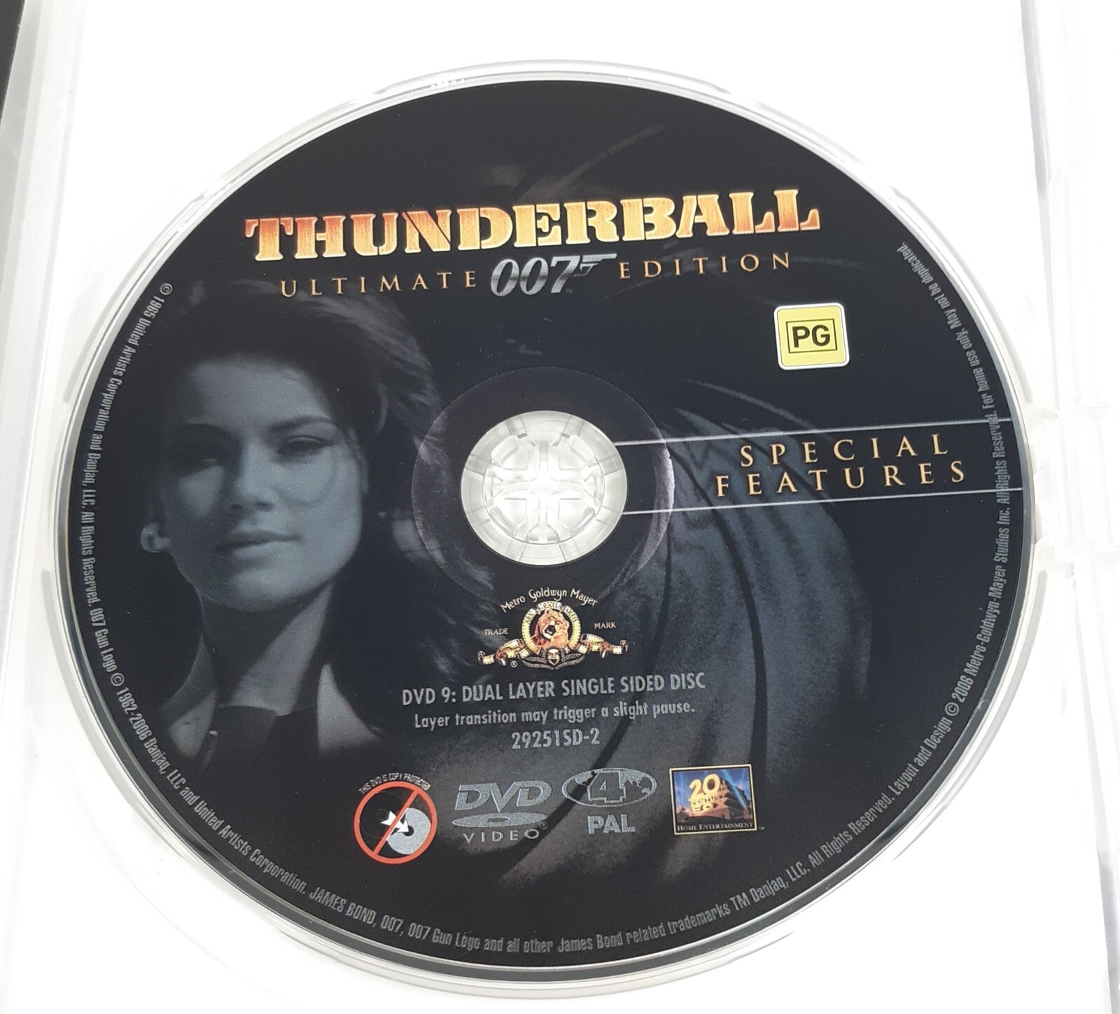 Thunderball 007 James Bond Movie 2 Disc PAL PG DVD R4 VGC Sean Connery ...