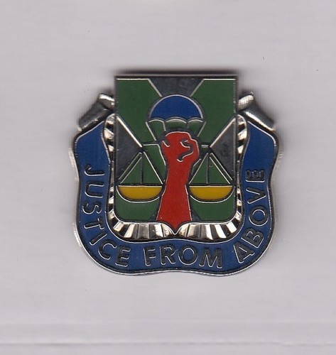 US ARMY 10th MILITARY POLICE BN CID AIRBORNE MP crest DUI badge c/b D ...