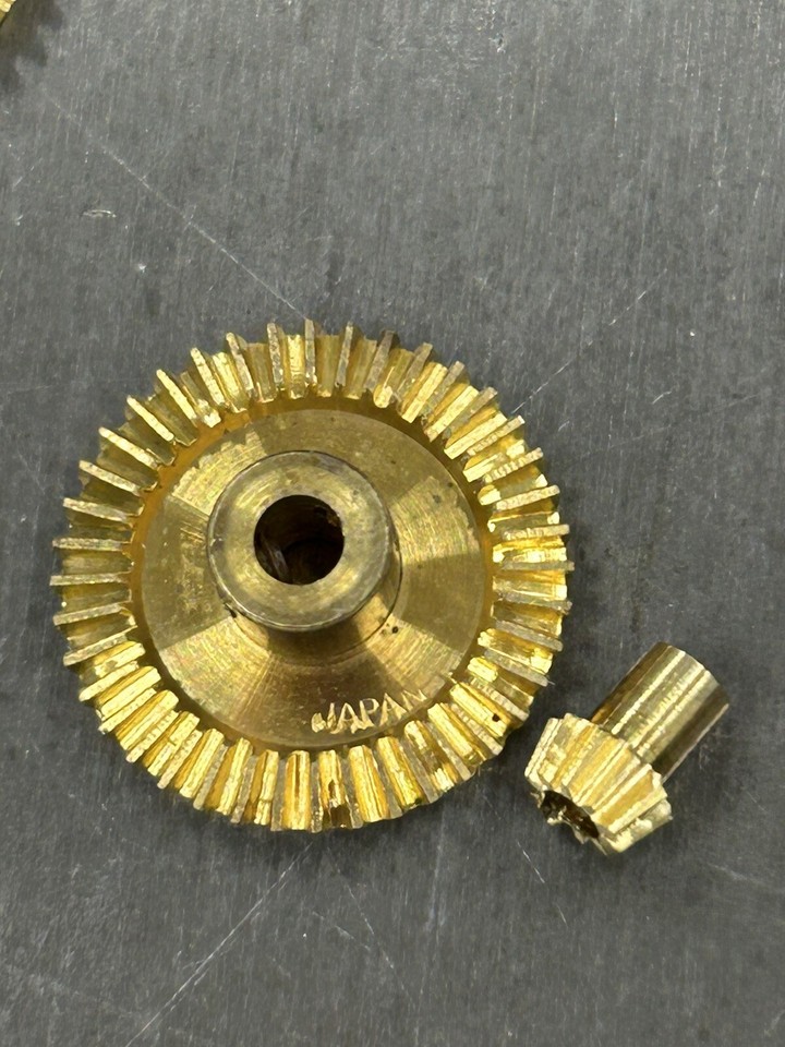 QTY 12 TRADESHIP BRASS BEVEL GEAR SETS 40/10 TEETH 4:1 RATIO SLOT CAR ...