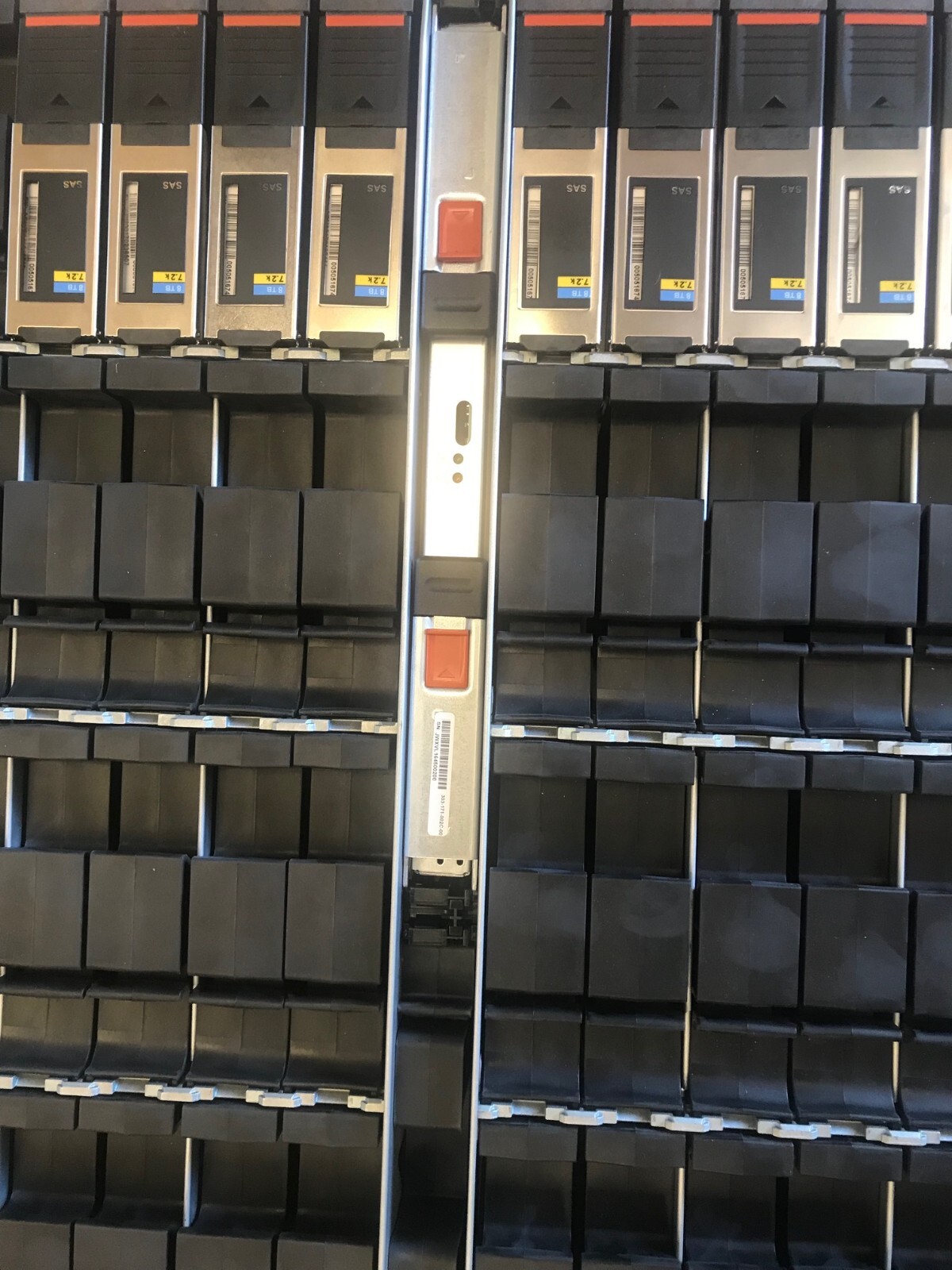 EMC VRA60 DAE-60 SAS 60-Bay ECS U400E Storage Array Enclosure 303-172 ...