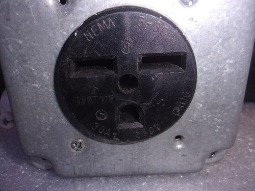 1 LOT OF 2 LEVITON 6-30 Receptacle, Single; 30A; 250V; 2 Pole; 3 Wire ...