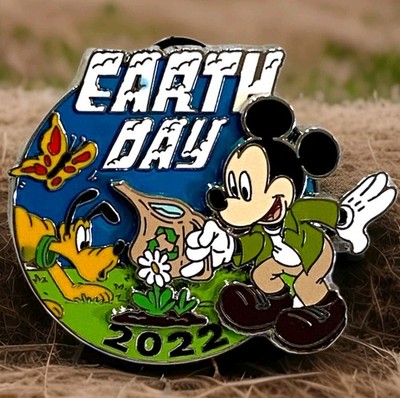 2022 Disney LR 3D Earth Day Mickey Mouse & Pluto Watering the Garden ...