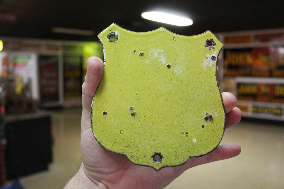 RARE WYOMING GAME FISH COMMISSION SHEILD PORCELAIN METAL SIGN CAMPING ...