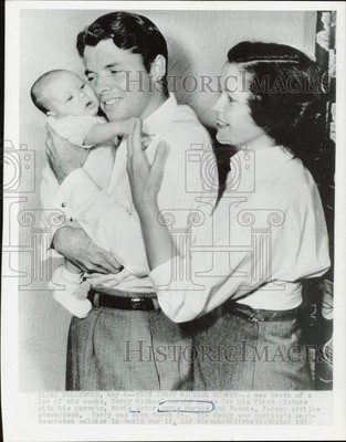 1952 Press Photo Terry Michael Murphy and actor parents Pamela and ...