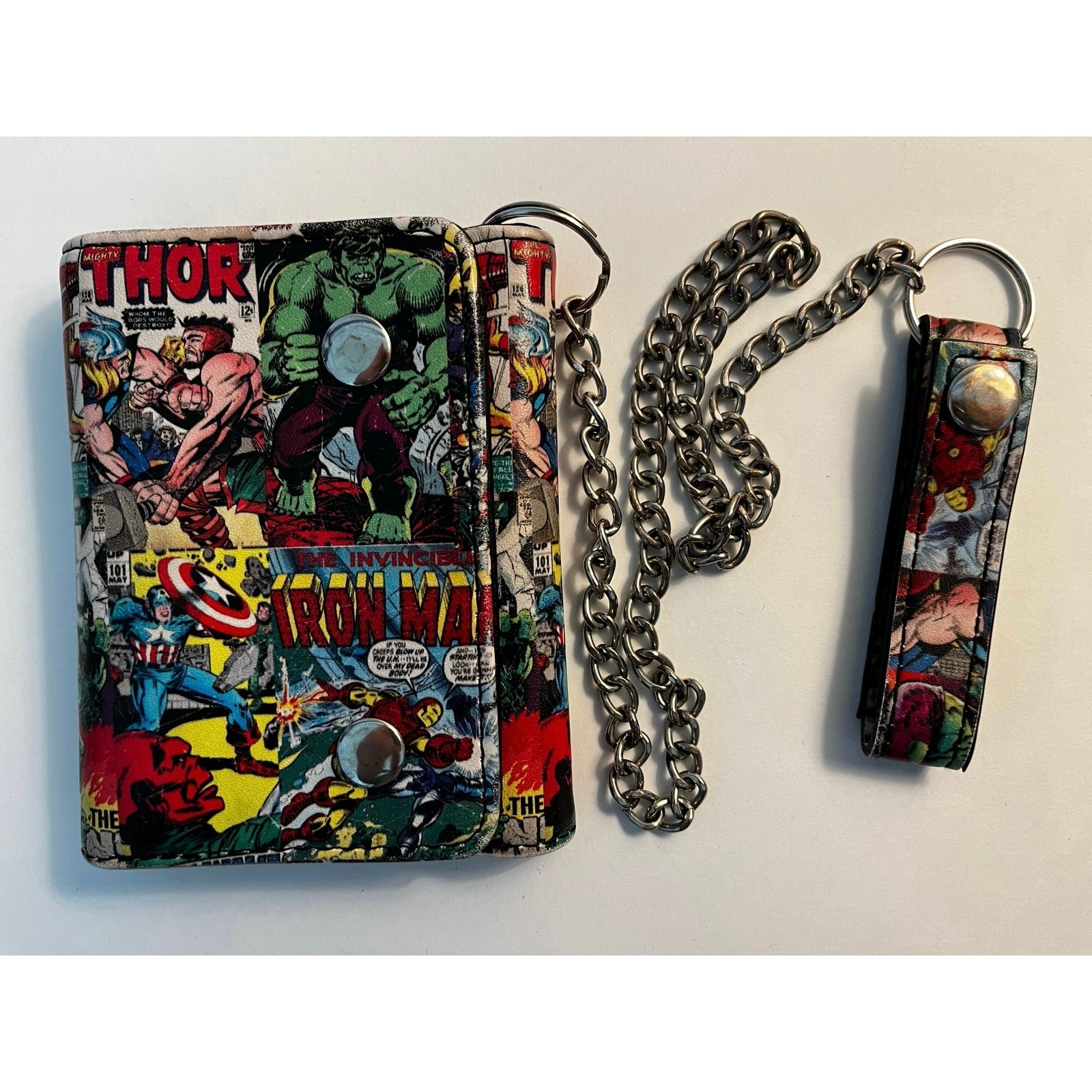 Marvel Heroes Mens Trifold Belt Loop Biker Chain Wall… - Gem