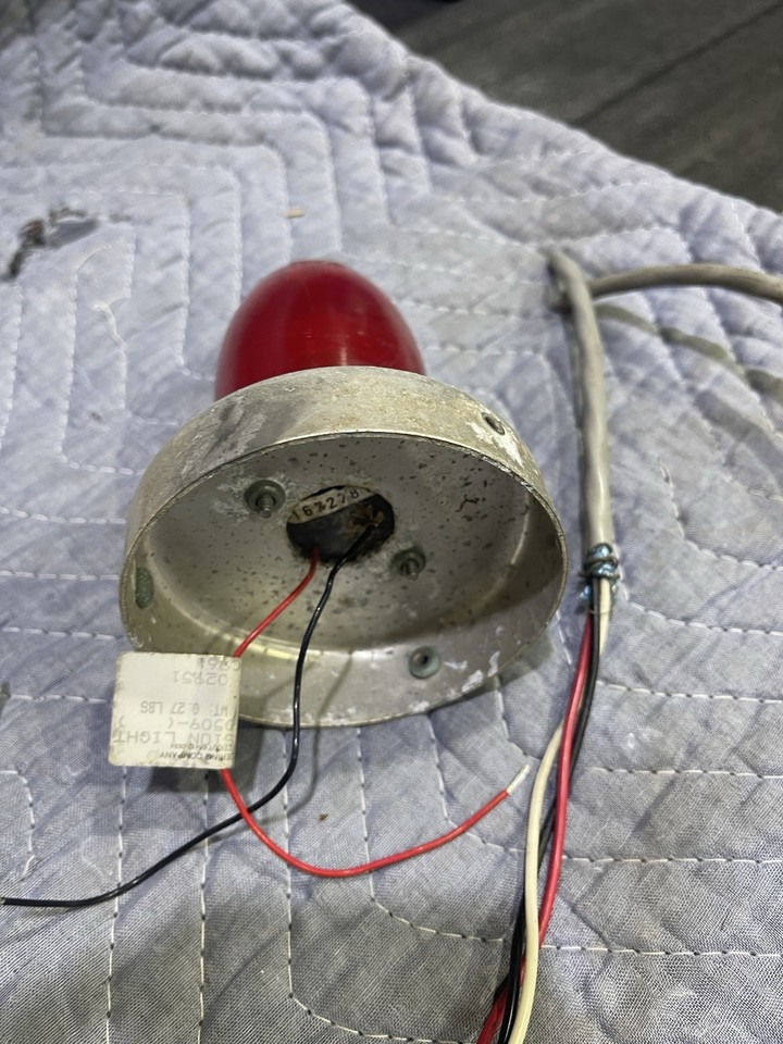 Whelen Strobe/Nav Light Complete Kit with Mounting Brackets and ...