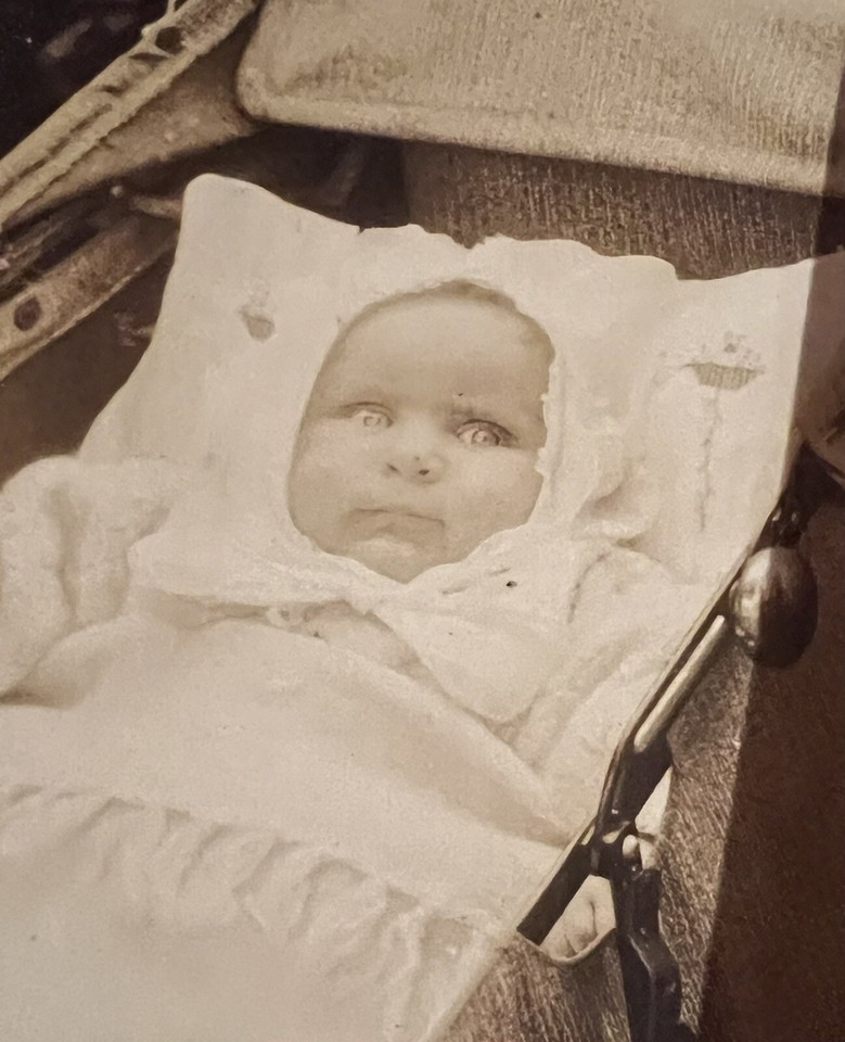 ATQ Photo CREEPY Edwardian Baby in Pram Demonic Possession Eyes ...