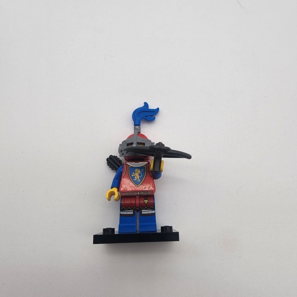 LEGO CASTLE LION KINGHTS,BLACK FALCON MINI FIGURES,WEAPONS,ARMOR ...