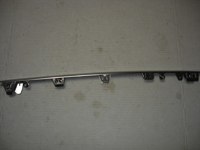 MB E W212 Rear Bumper Center Chrome Left Molding Trim A2128853521 ...