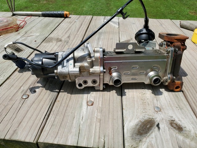 14-17 RAM 1500 Grand Cherokee 3.0l Diesel EGR Valve Cooler OEM ...